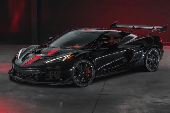 GM Reveals Electrochromic Roof and More for the 2026 Corvette ...